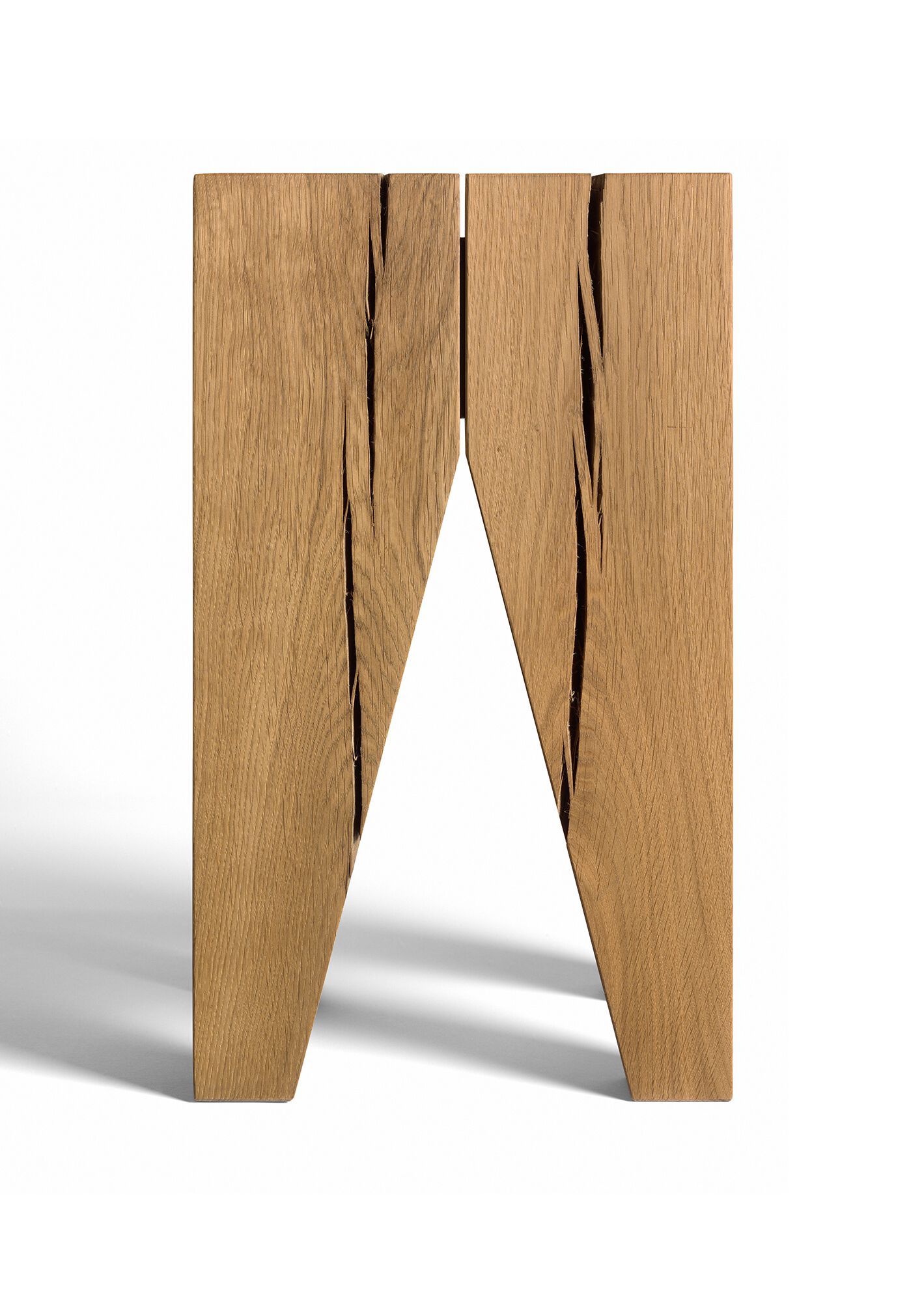 BACKENZAHN™ Wooden stool By E15