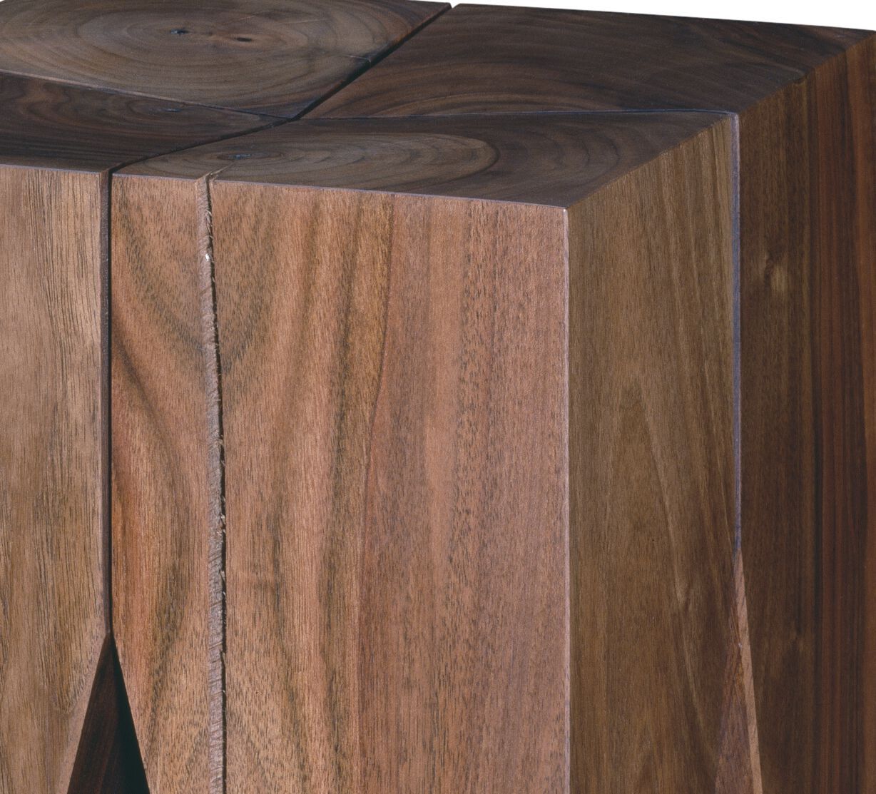 BACKENZAHN™ Wooden stool By E15