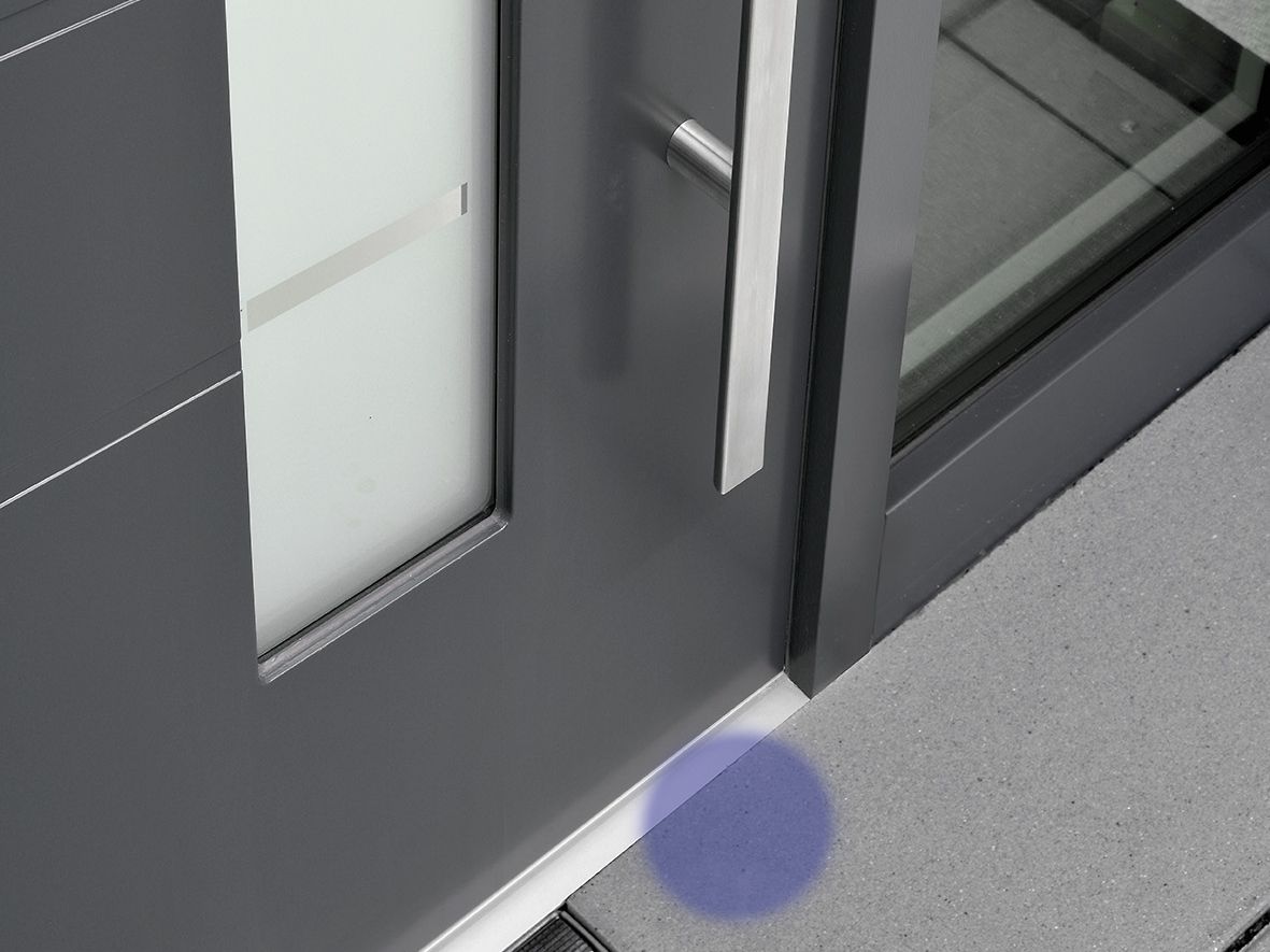 eHANDLE HANDSFREE Exterior door handle with non-contact opening By HOPPE