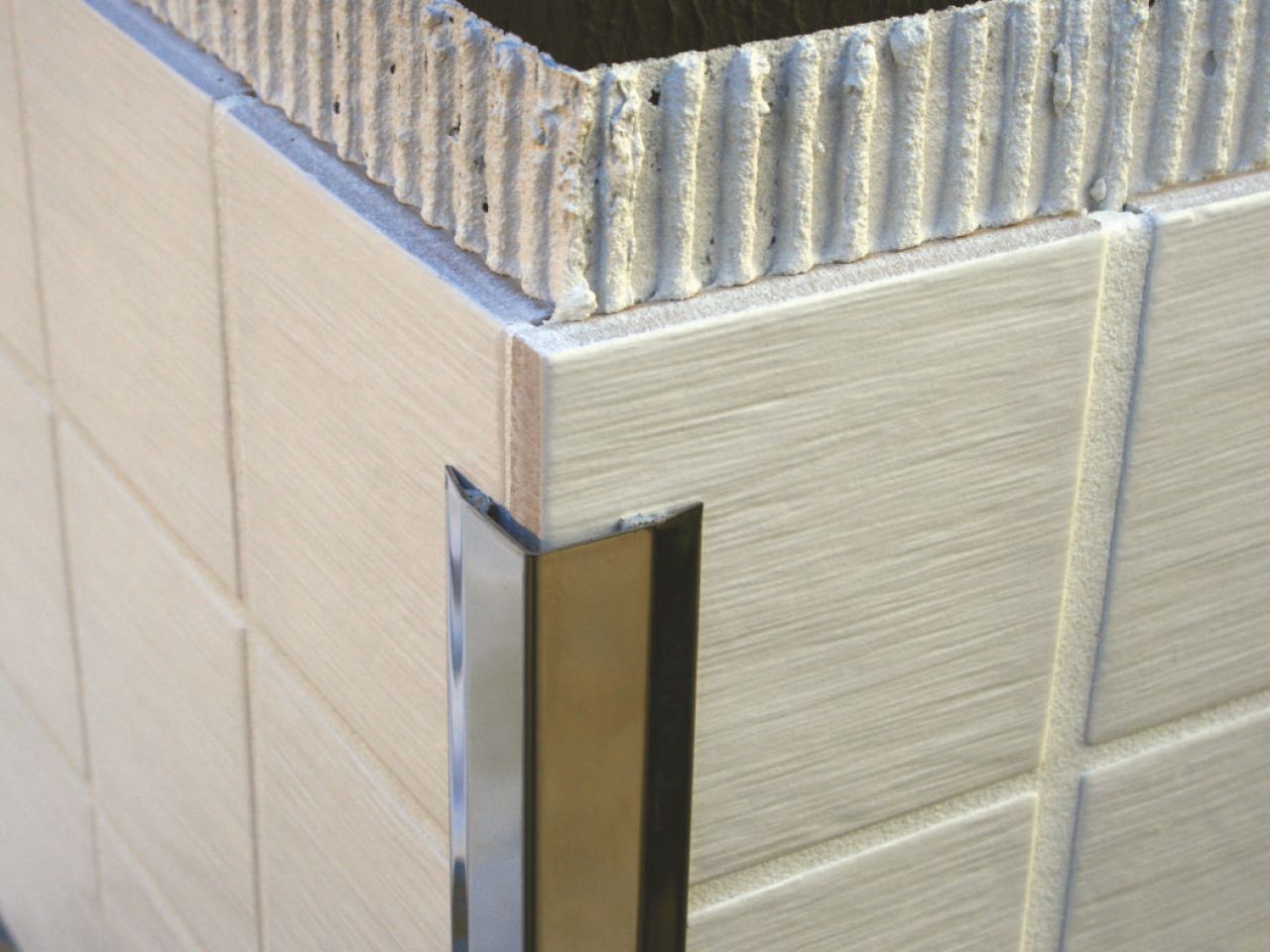 Stainless steel Edge protector EAS By Genesis