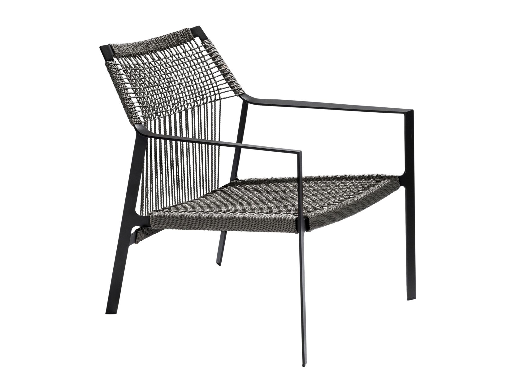 Tribù's Enveloping Outdoor Experience