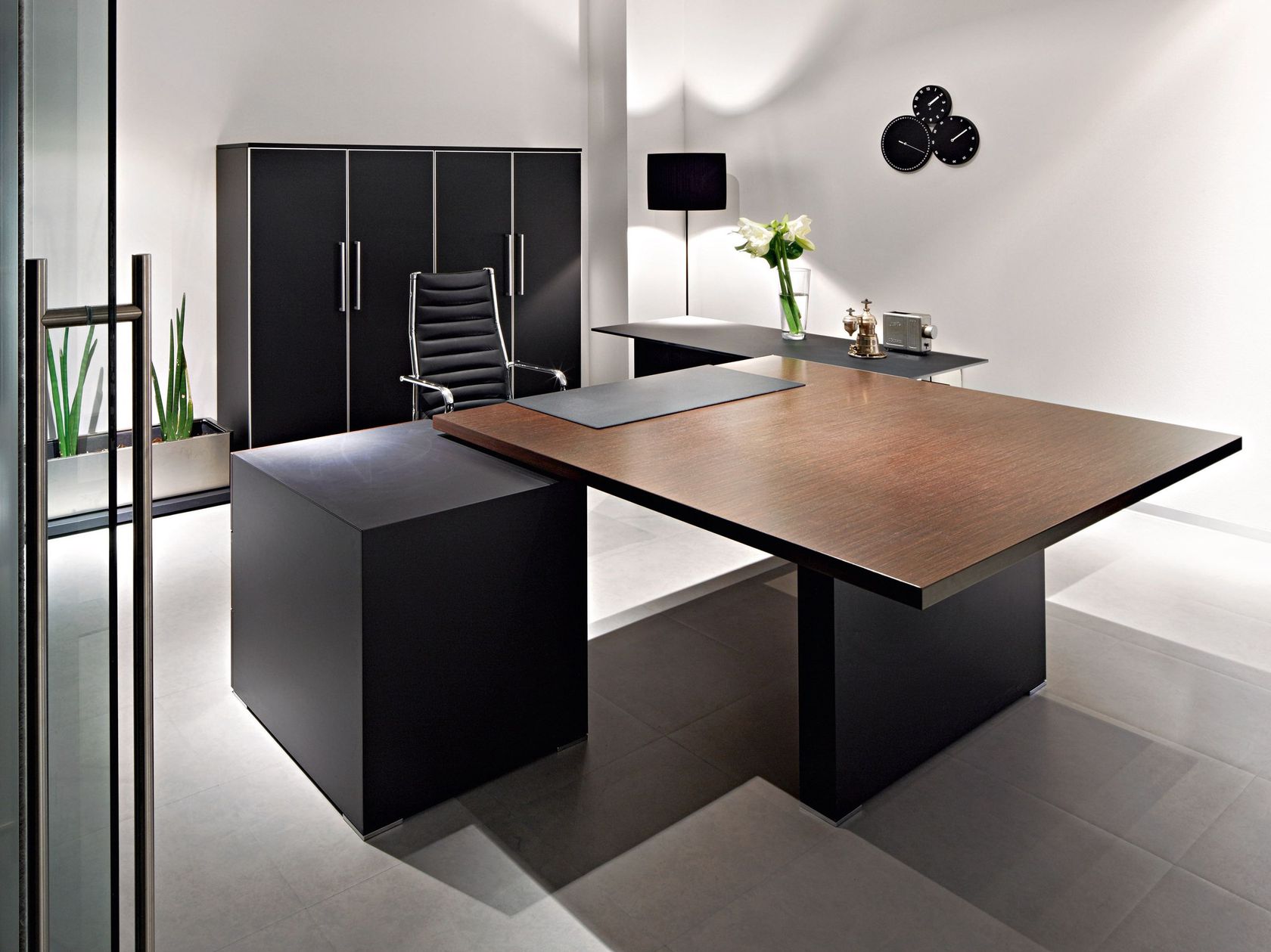 L-shaped sectional wooden executive desk EGO Ego Collection By Sinetica