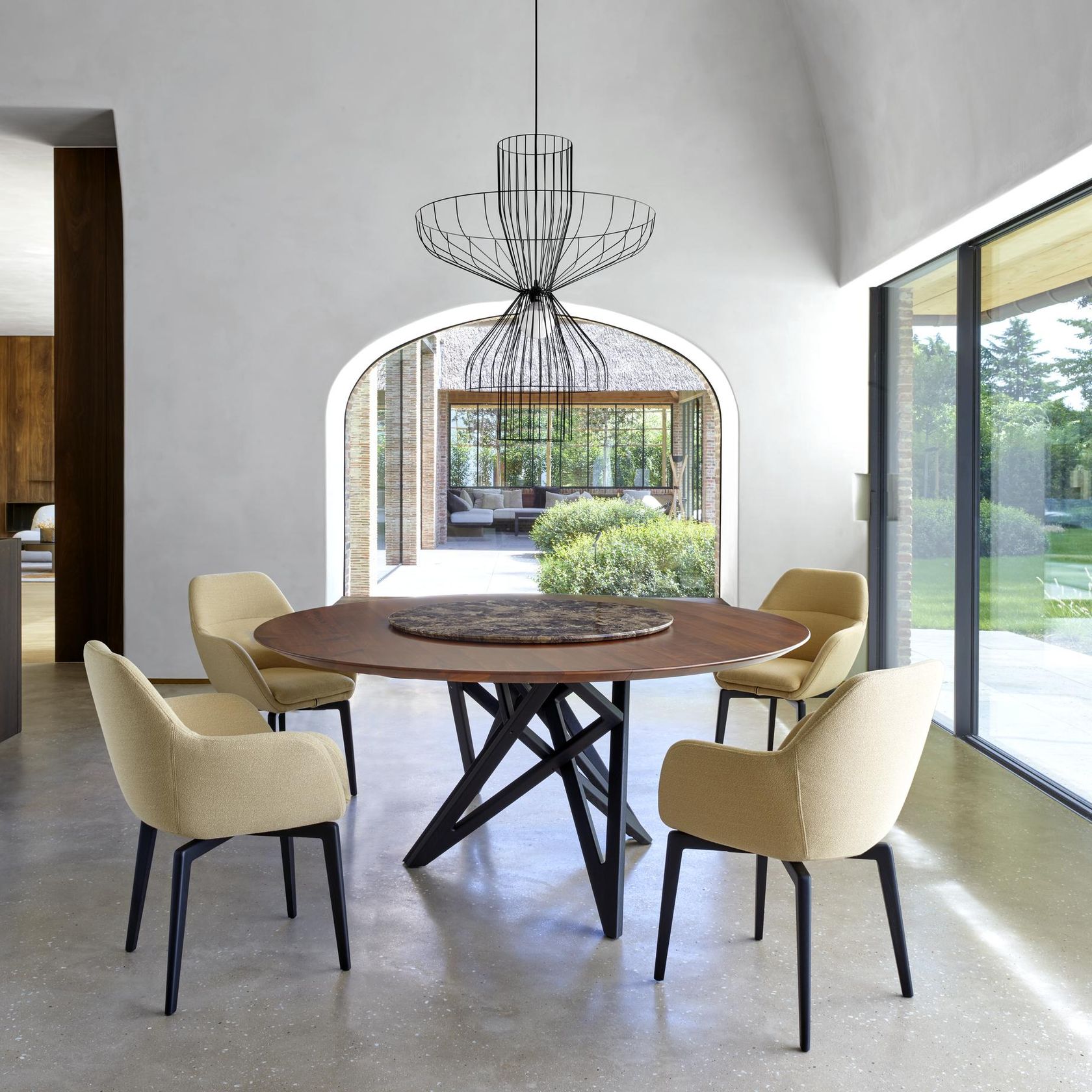 ENNÉA | Lazy Susan Tisch By Ligne Roset Design Vincent Tordjman