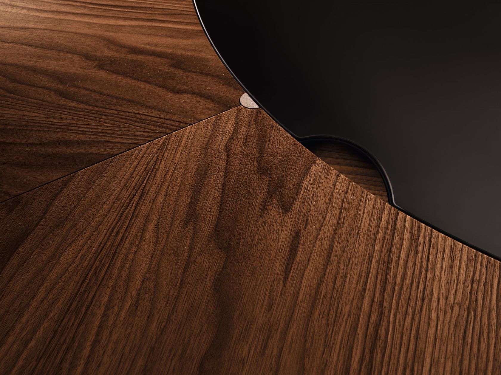 FANG 桌子 By Giorgetti | design Studio MVW