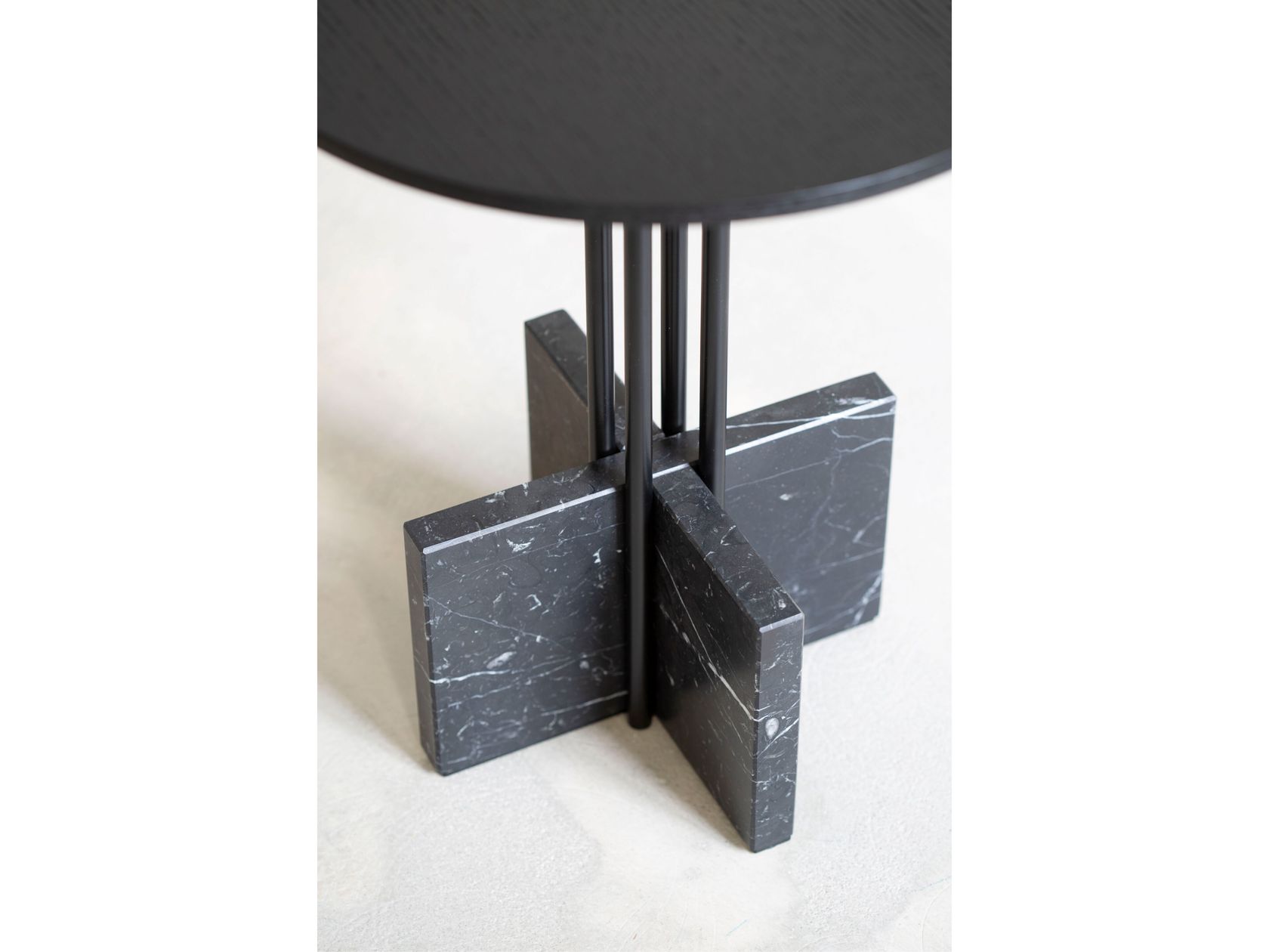 GRAVITY Coffee table By favius