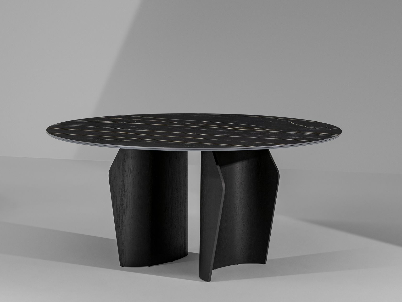 FLAME | Round table By Bonaldo design Gino Carollo