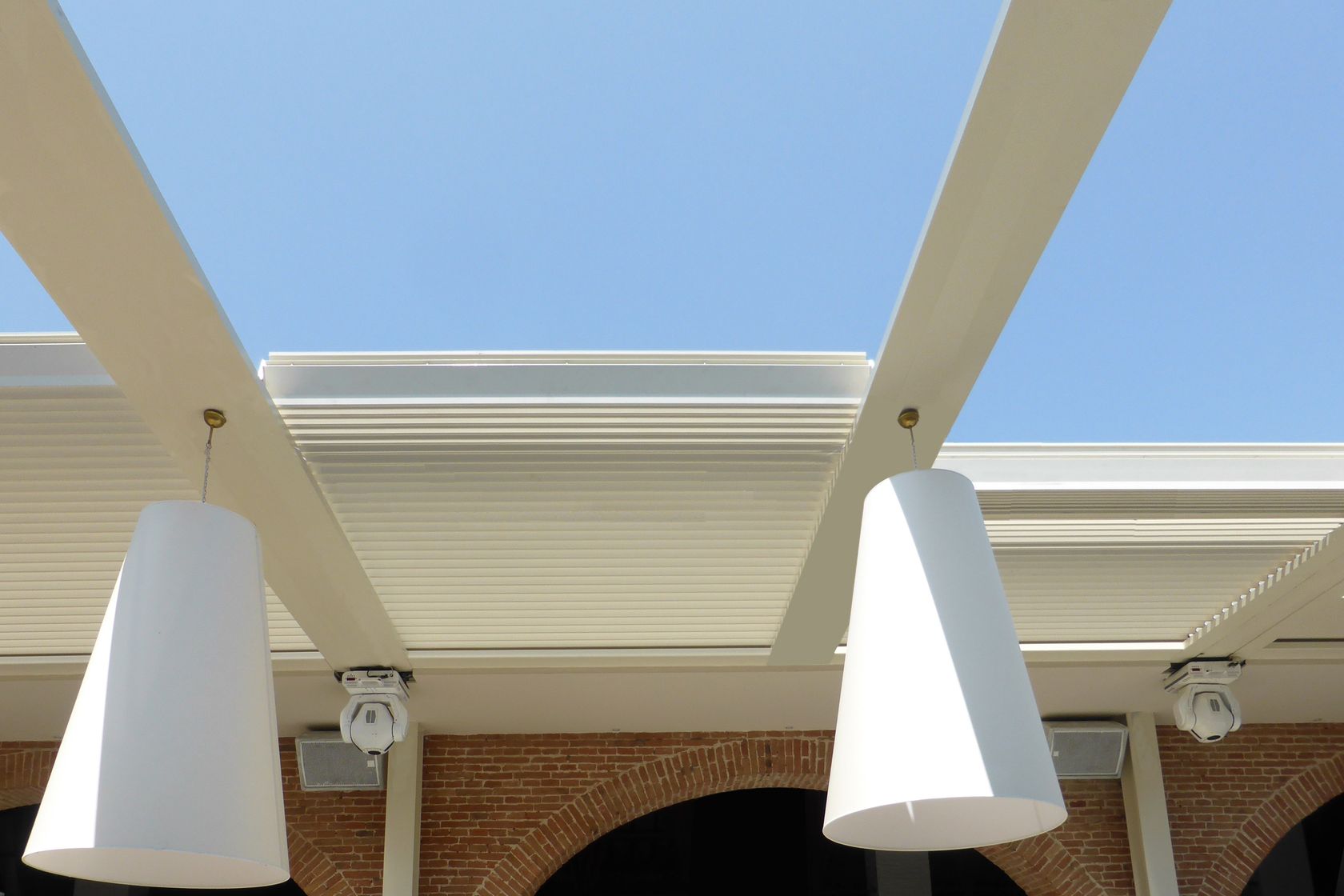 FOLD | Pérgola adosada By STUDIO 66