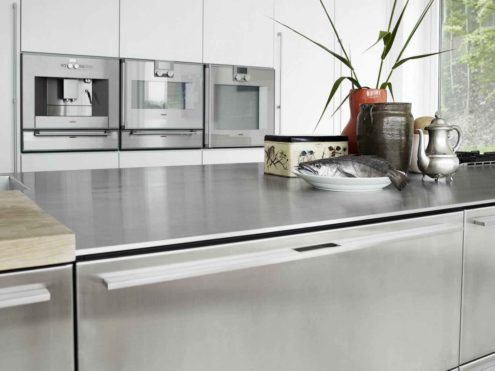 FORM 2 - STAINLESS STEEL + CHALK WHITE Custom stainless steel kitchen ...