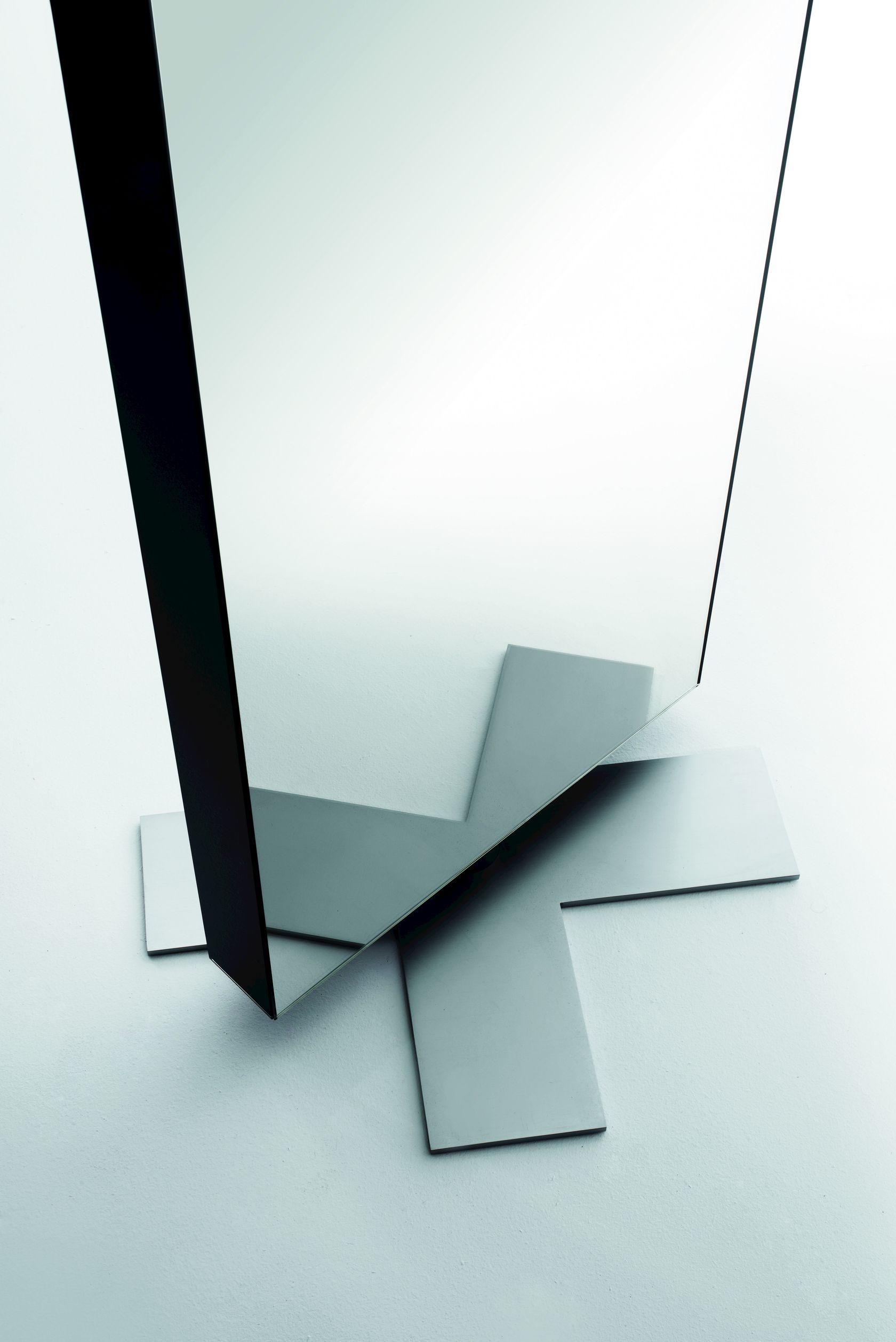 GIANO | Specchio da terra By Glas Italia design Studio Opera