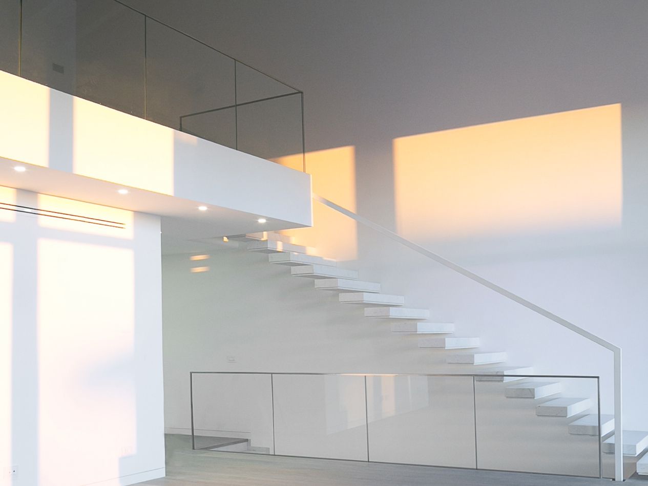 GLASS U P2 outdoor railing By IAM DESIGN