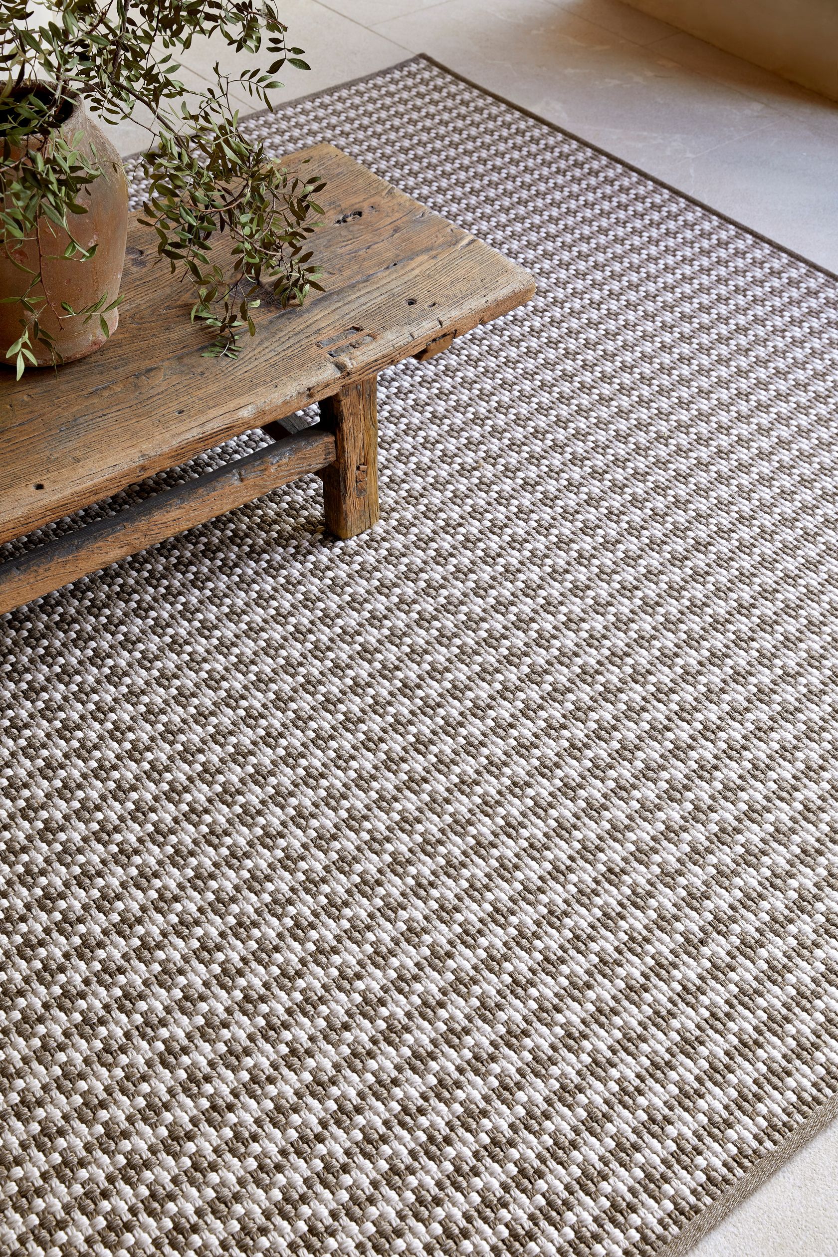 GORAFE OAT NUT Rug By Rols