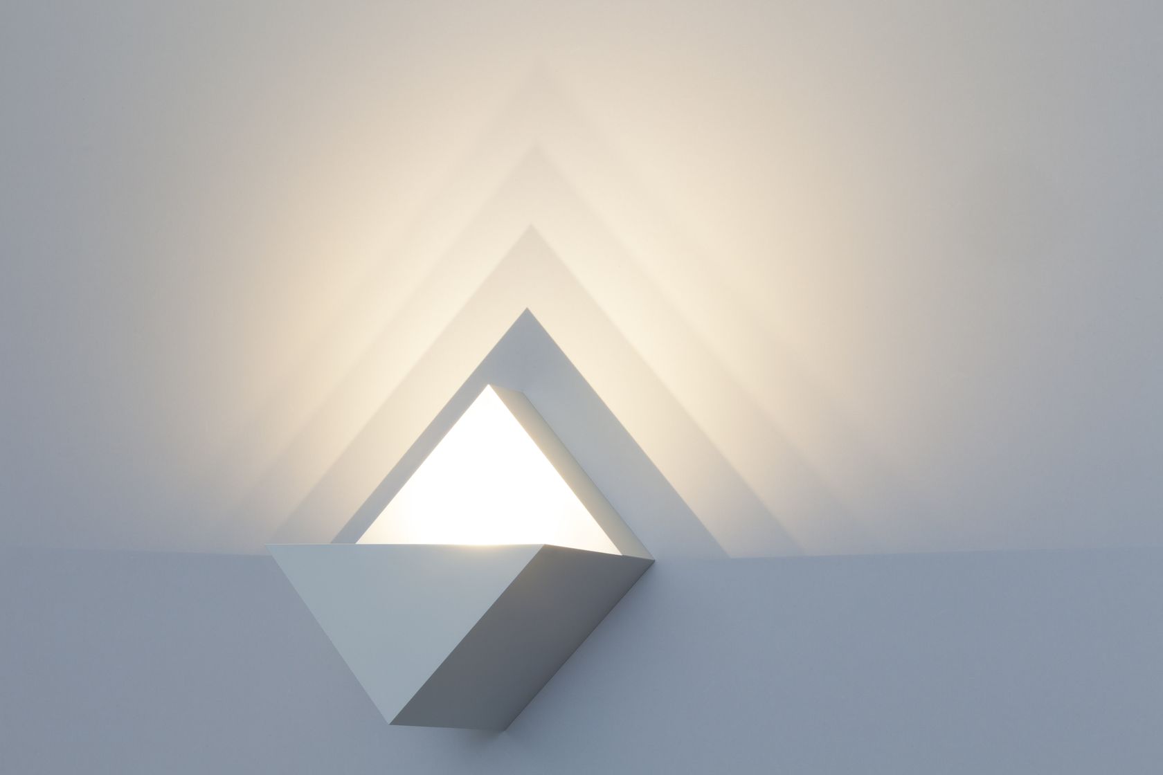 Luminária de parede LED de policarbonato GRADIENT By Vibia design ...