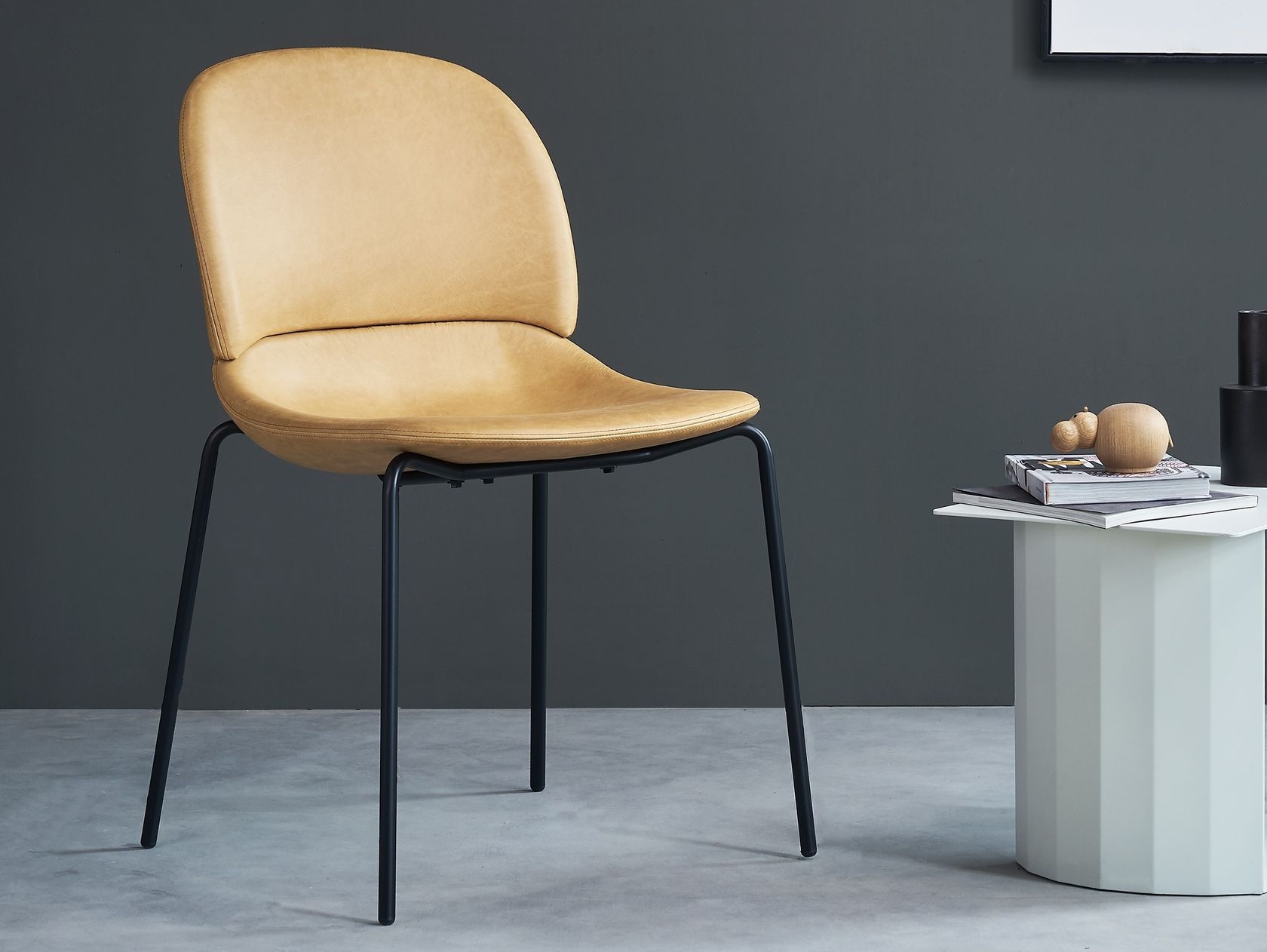 HUG Leather chair and steel legs By grado design | design Peter Fei