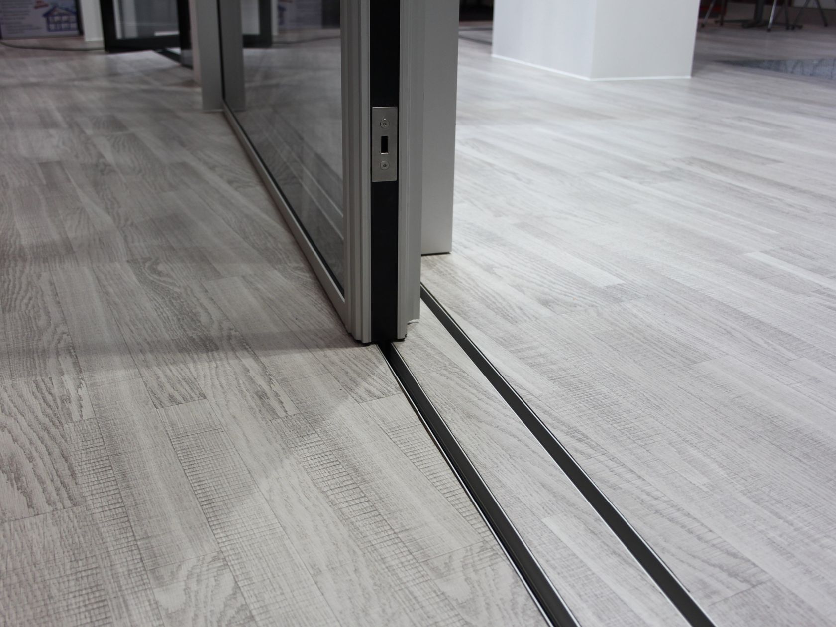 Frameless door system iFRAME Invisible By iFRAME