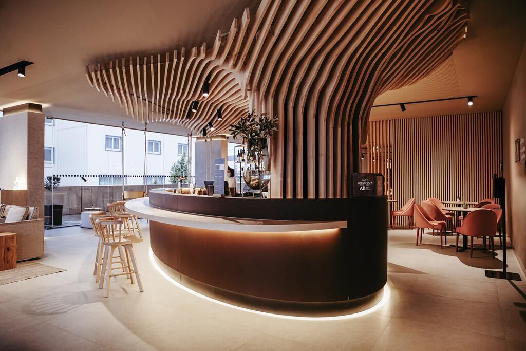 Illuminated bar counter Illuminated aluminium bar counter By Bplan