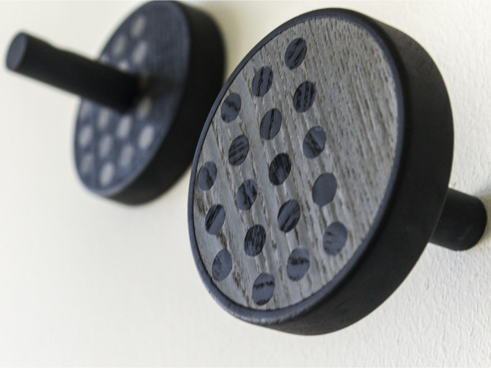 INVERSO POINT WARM Coat rack By LIGNIS®