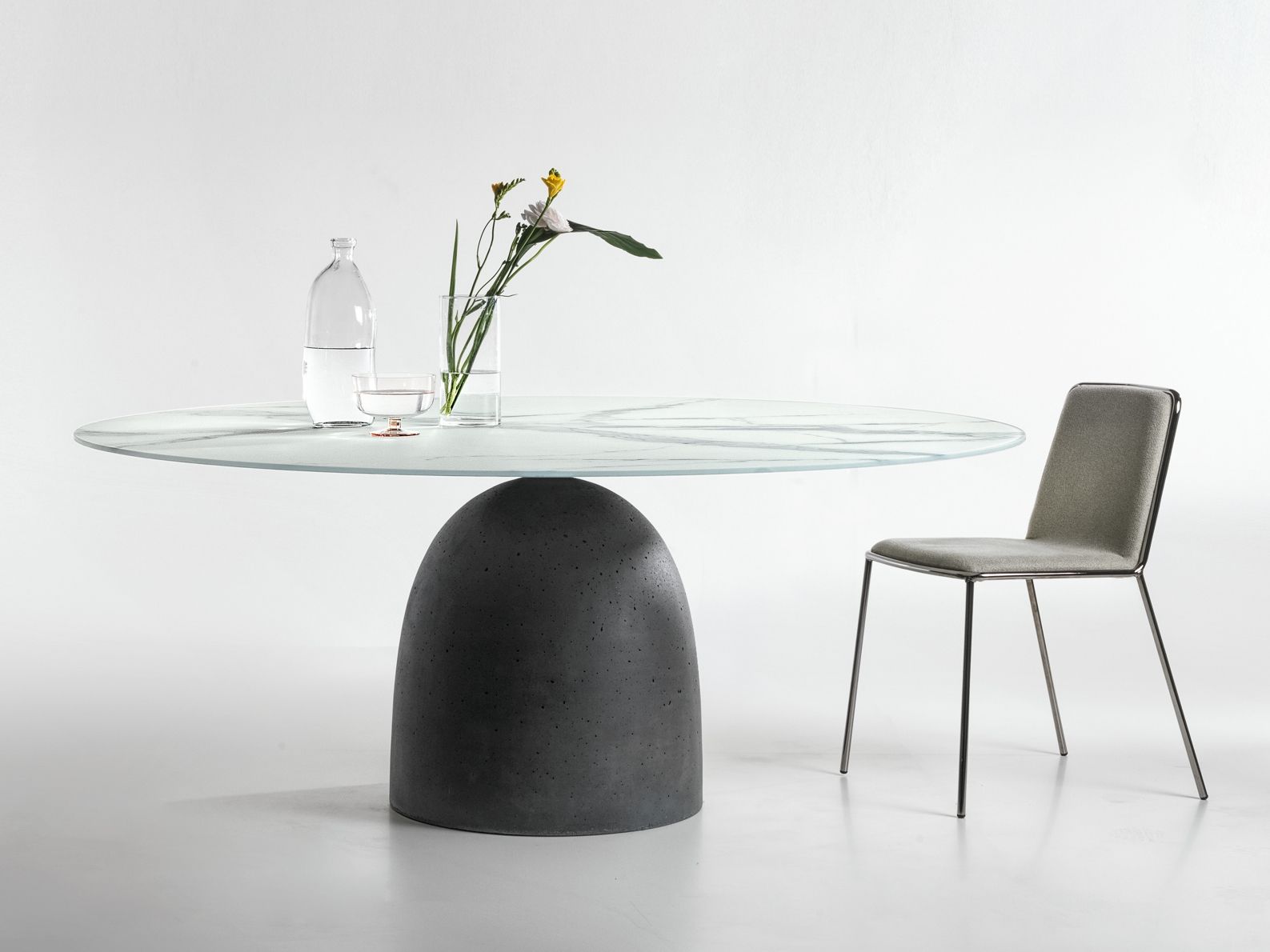 Round glass table JANEIRO XGLASS | Table By Lago design Bartoli Design