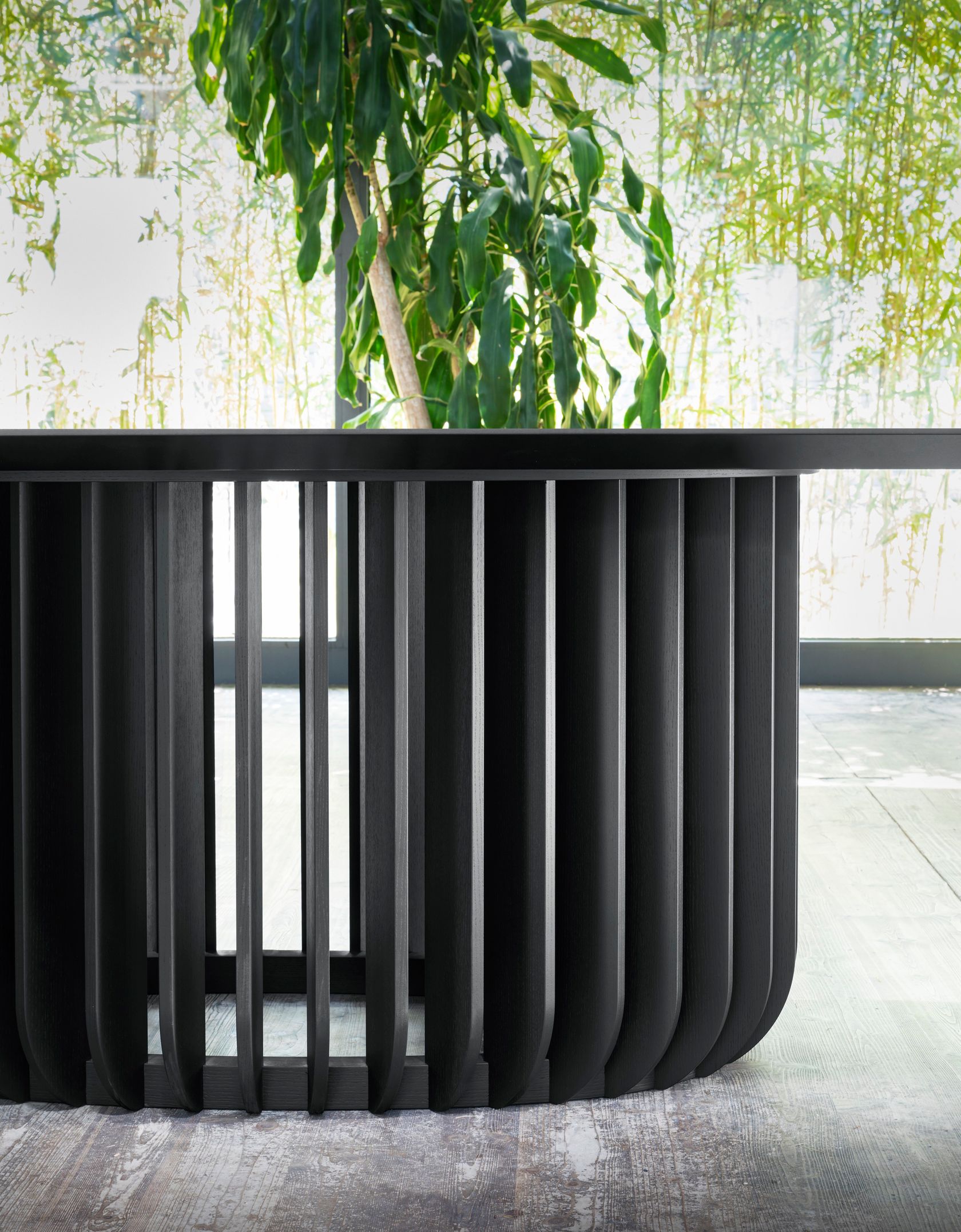 JUICE | Table ovale Table ovale en bois By Miniforms | design E-ggs