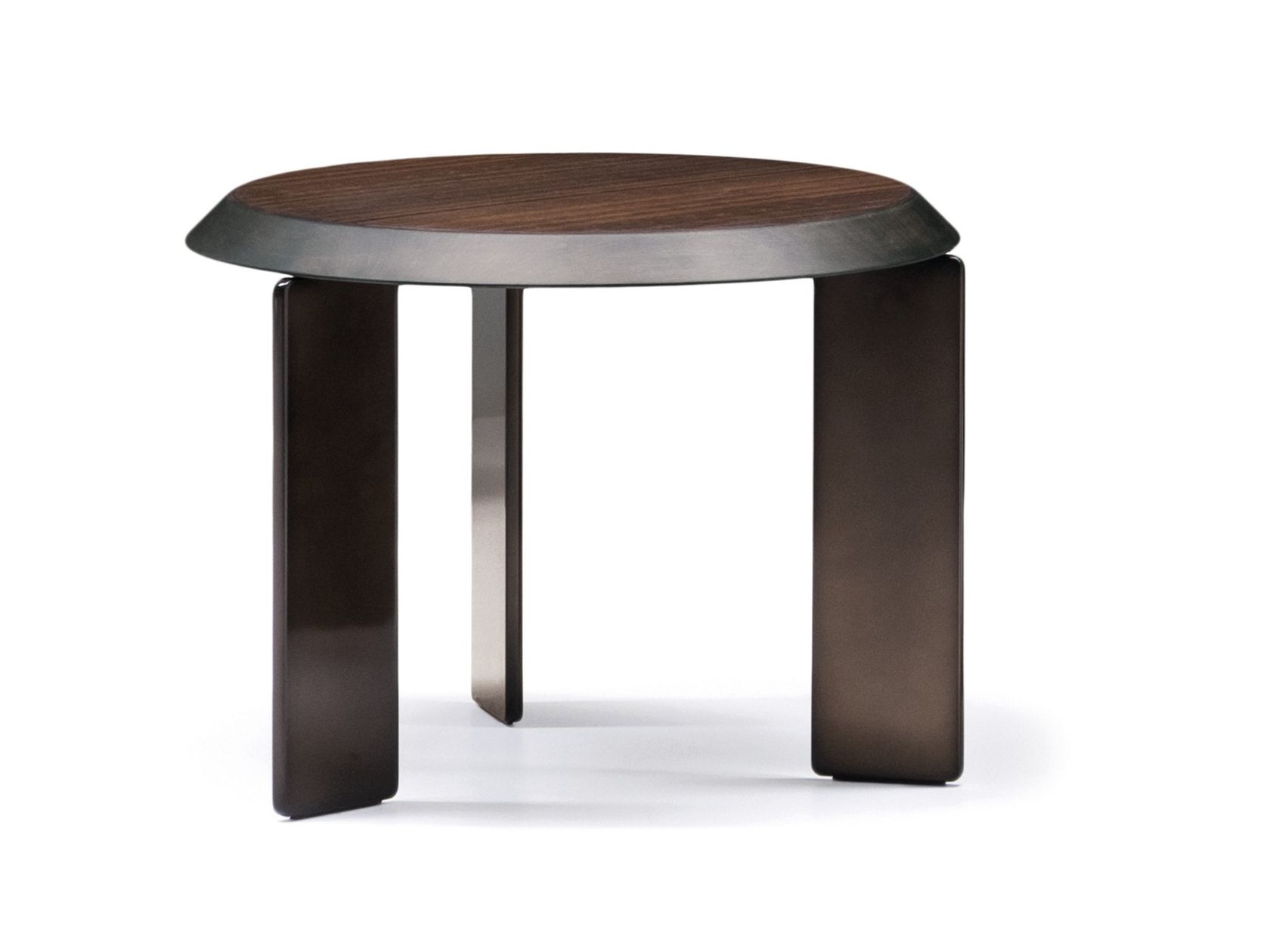 Coffee tables by Minotti | Low, in glass and wood | Archiproducts