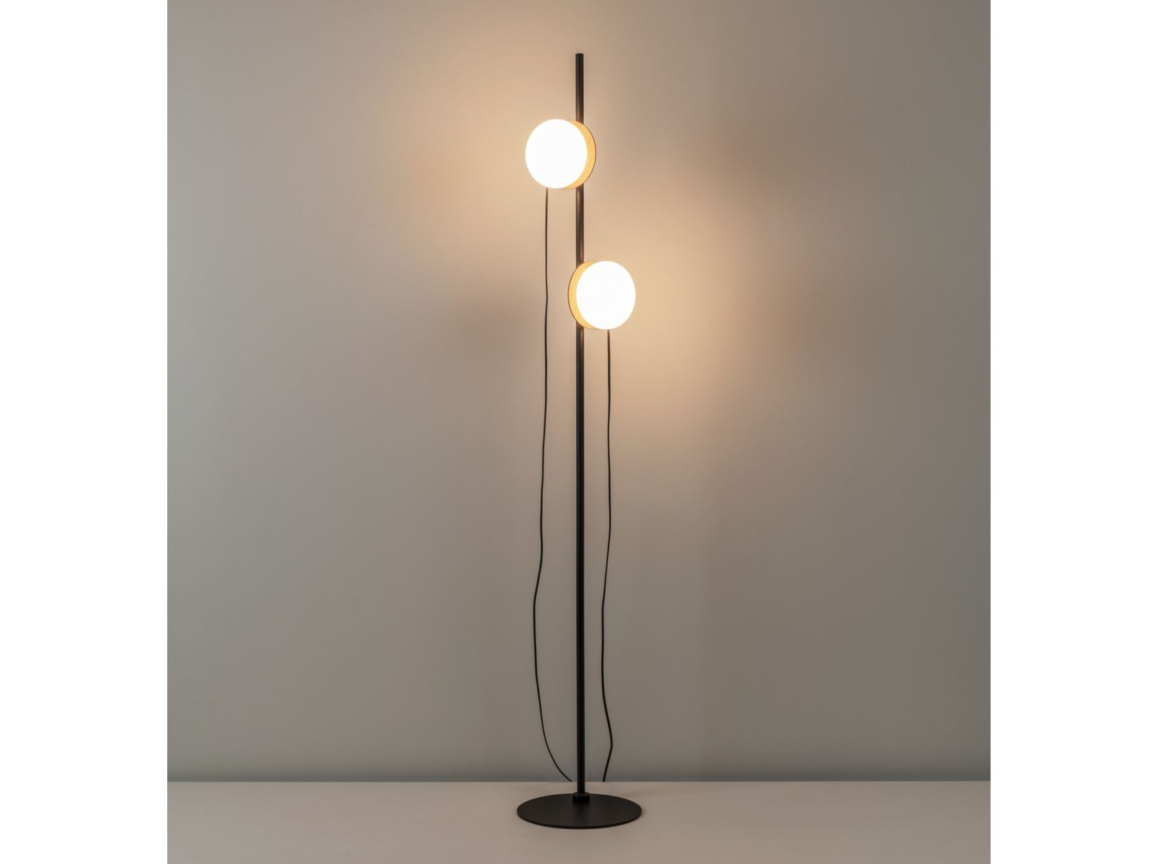 KNOCK | Floor lamp floor lamp By Milan Iluminación design Jordi Jané