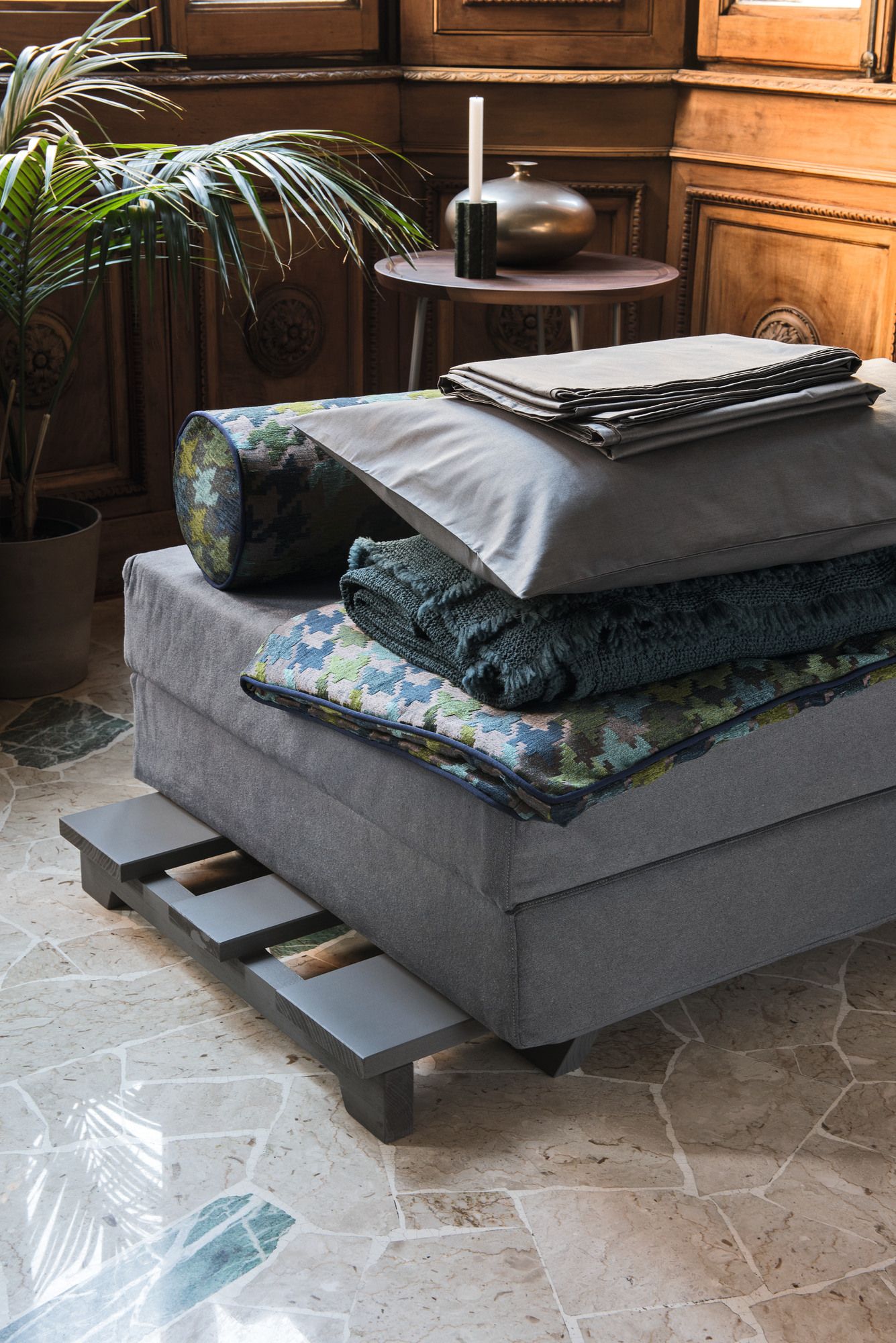 Upholstered fabric pouf bed with removable lining KUBO By Letti&Co ...