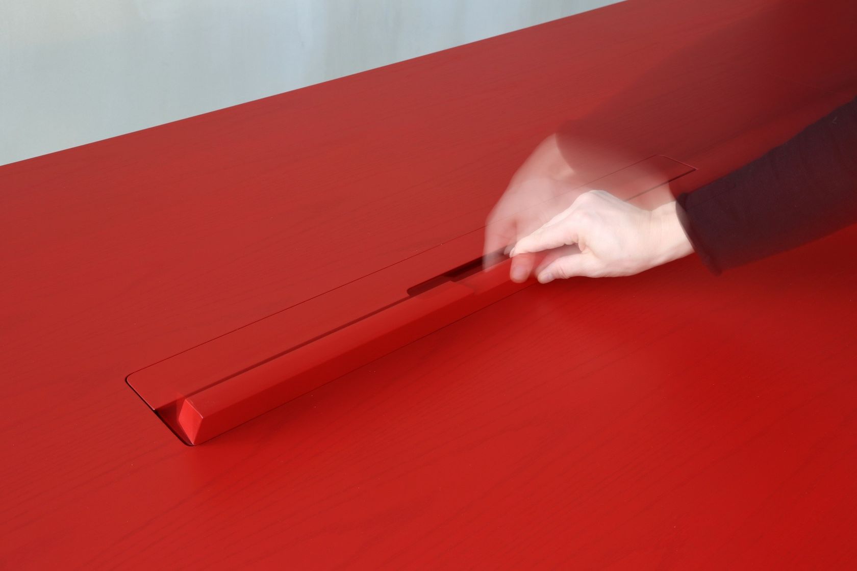 LAB Mesa de reunión rectangular de madera con pasacables By Inno ...