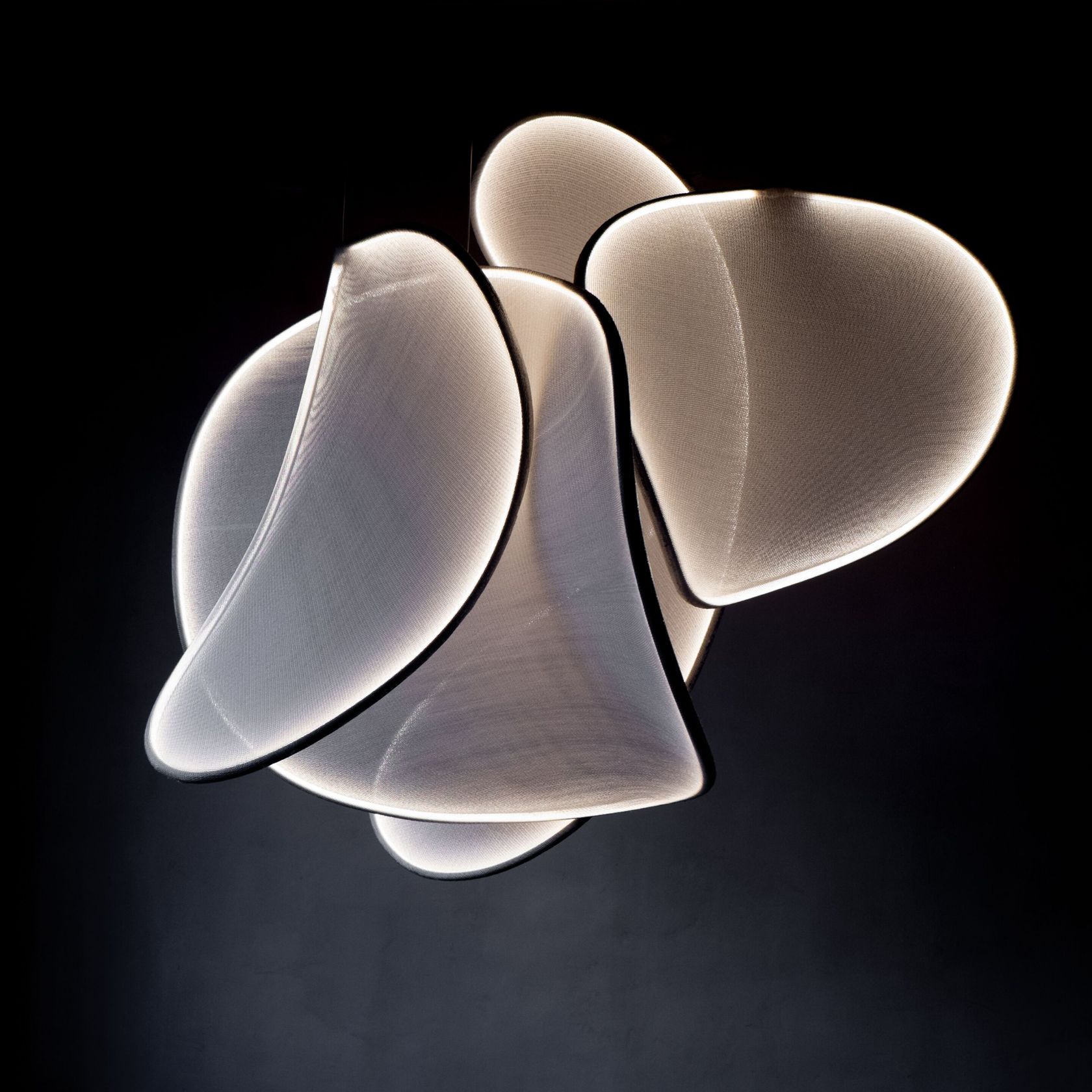 IIII.09 LED fabric pendant lamp By llll | design Sarah Dehandschutter