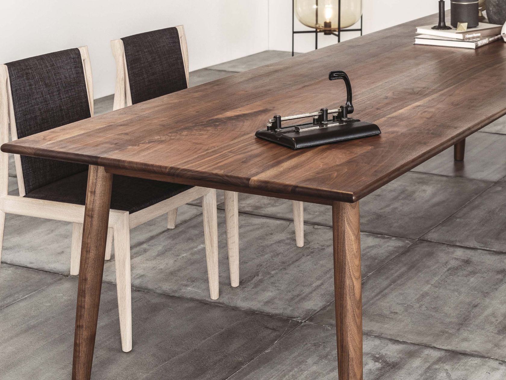 MCM Extending walnut dining table By Ritzwell | design Shinsaku Miyamoto