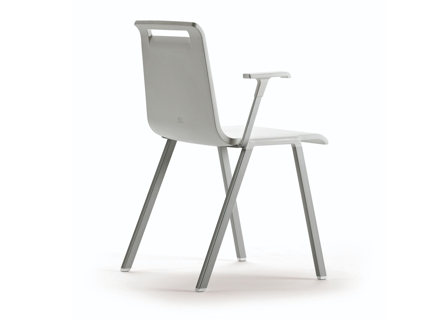 MIT | Chair with armrests Mit Collection By ACTIU design Alegre Design
