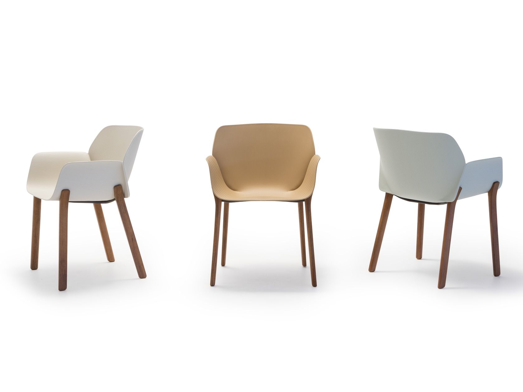 NUEZ SO2791 garden chair By Andreu World design Patricia Urquiola