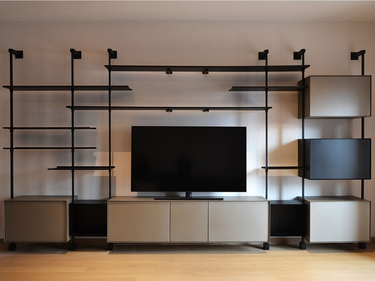 PARETE storage wall By Arkine
