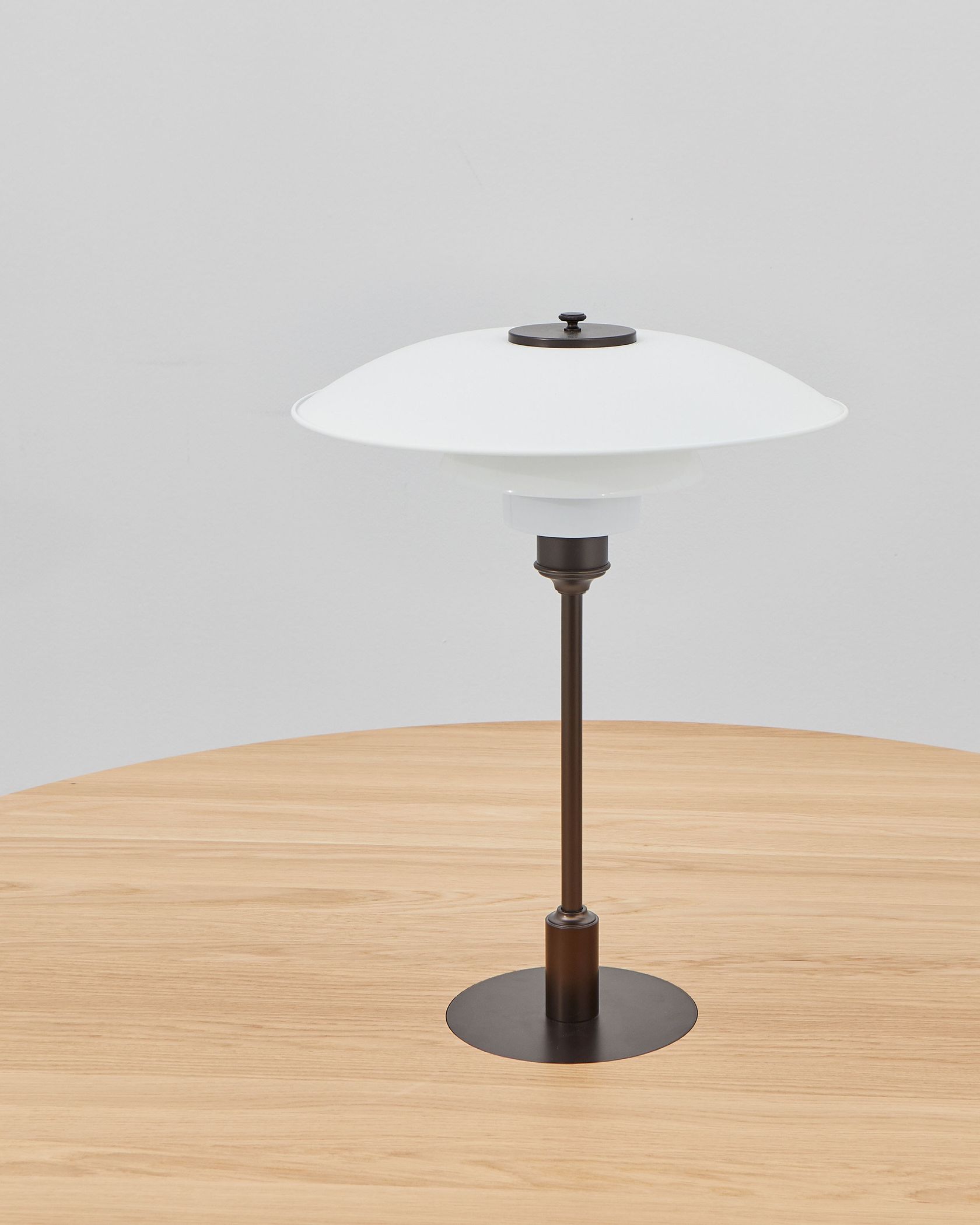 PH AXE TABLE | Mesa By PH Furniture & Pianos diseño Poul Henningsen