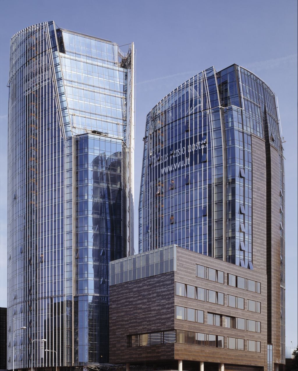 Low-e glass with magnetron coating Pilkington Suncool™ By PILKINGTON ITALIA