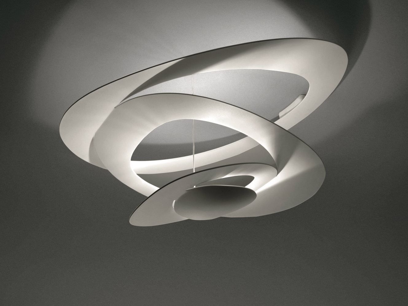 PIRCE | Ceiling lamp Pirce Collection By Artemide design Giuseppe ...