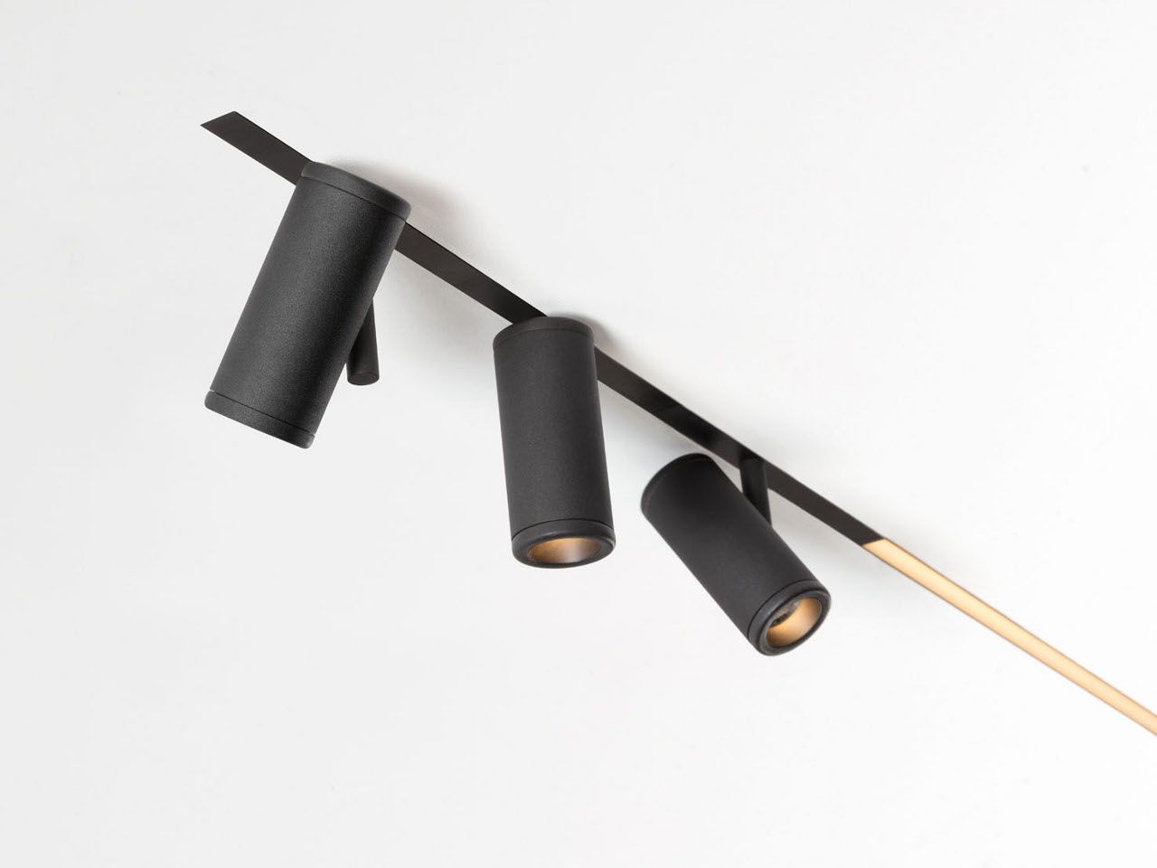 PISTA - MÉDARD 42 TRACK Pista Collection By Modular Lighting Instruments