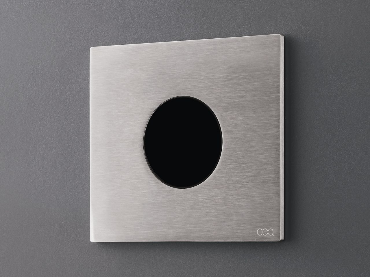 PLA 05 Flush plate / toilet-jet handspray By Ceadesign | design ...