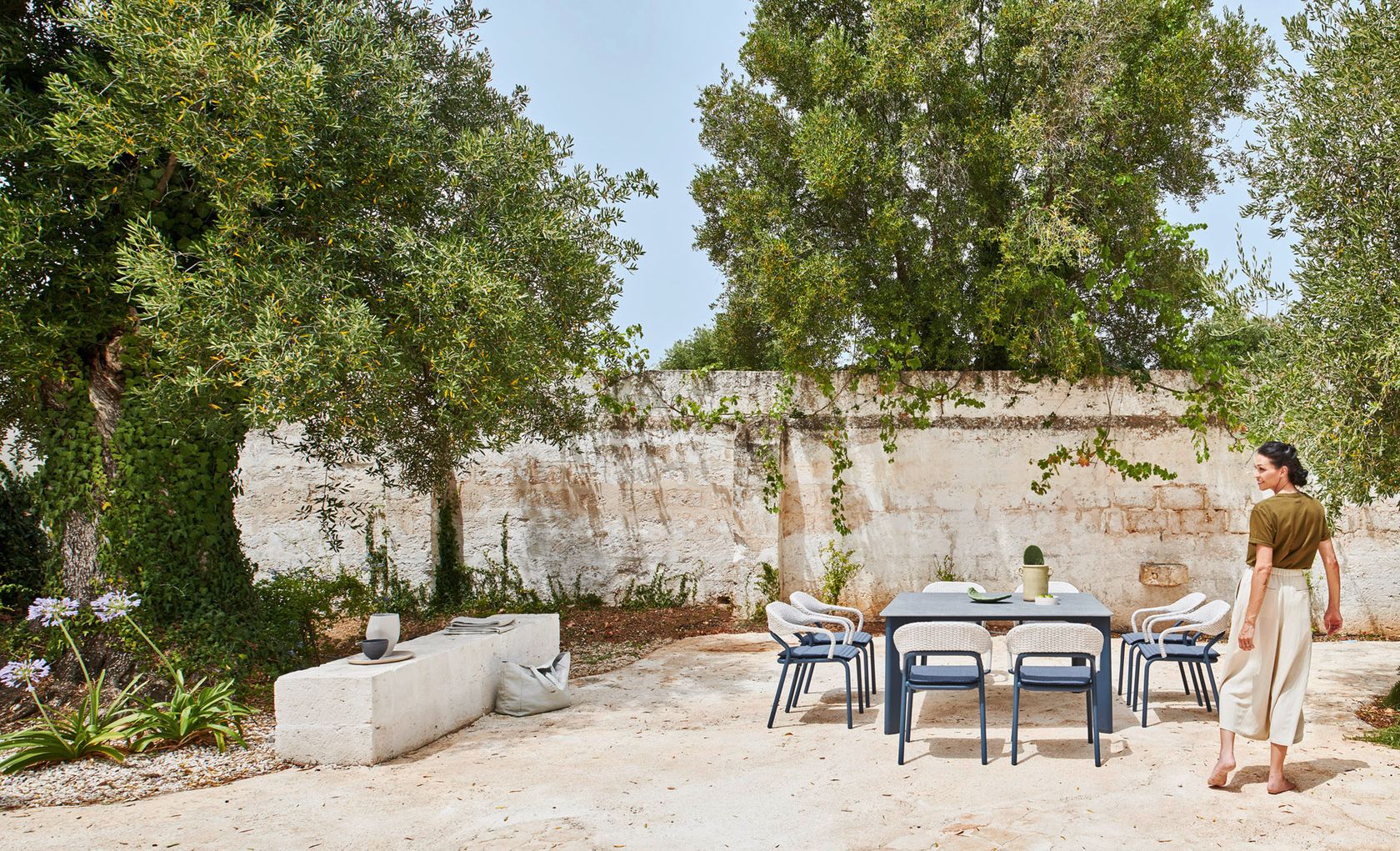 PLINTO LOW Square garden table By Varaschin | design Pio & Tito Toso