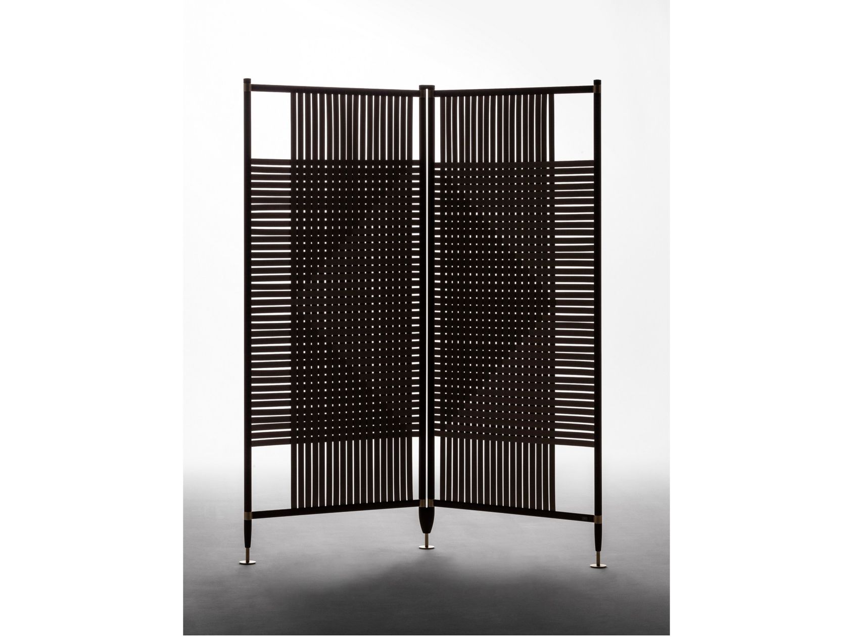 PLOT Room divider By Poltrona Frau | design GamFratesi