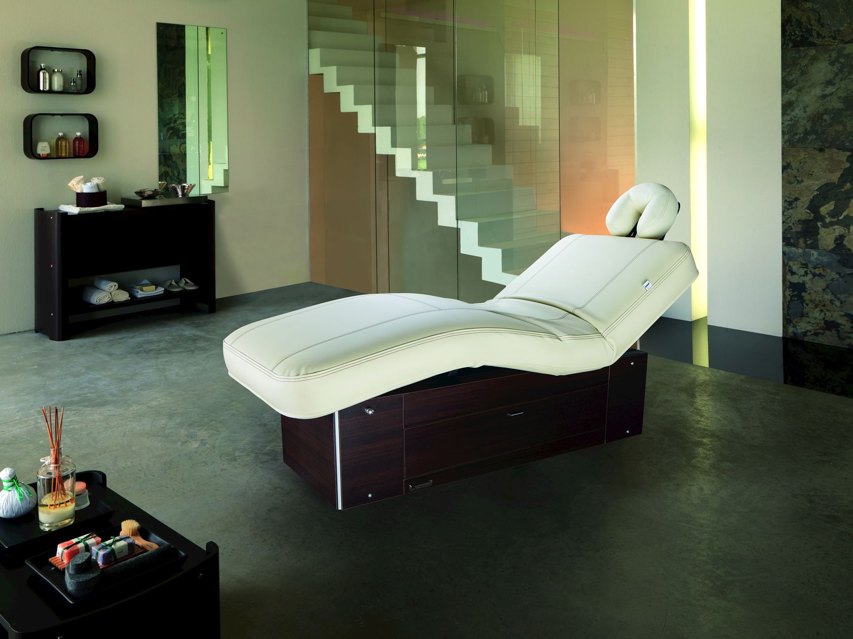 CLASSIC Anti-bacterial antimycotic electric massage bed By Lemi Group