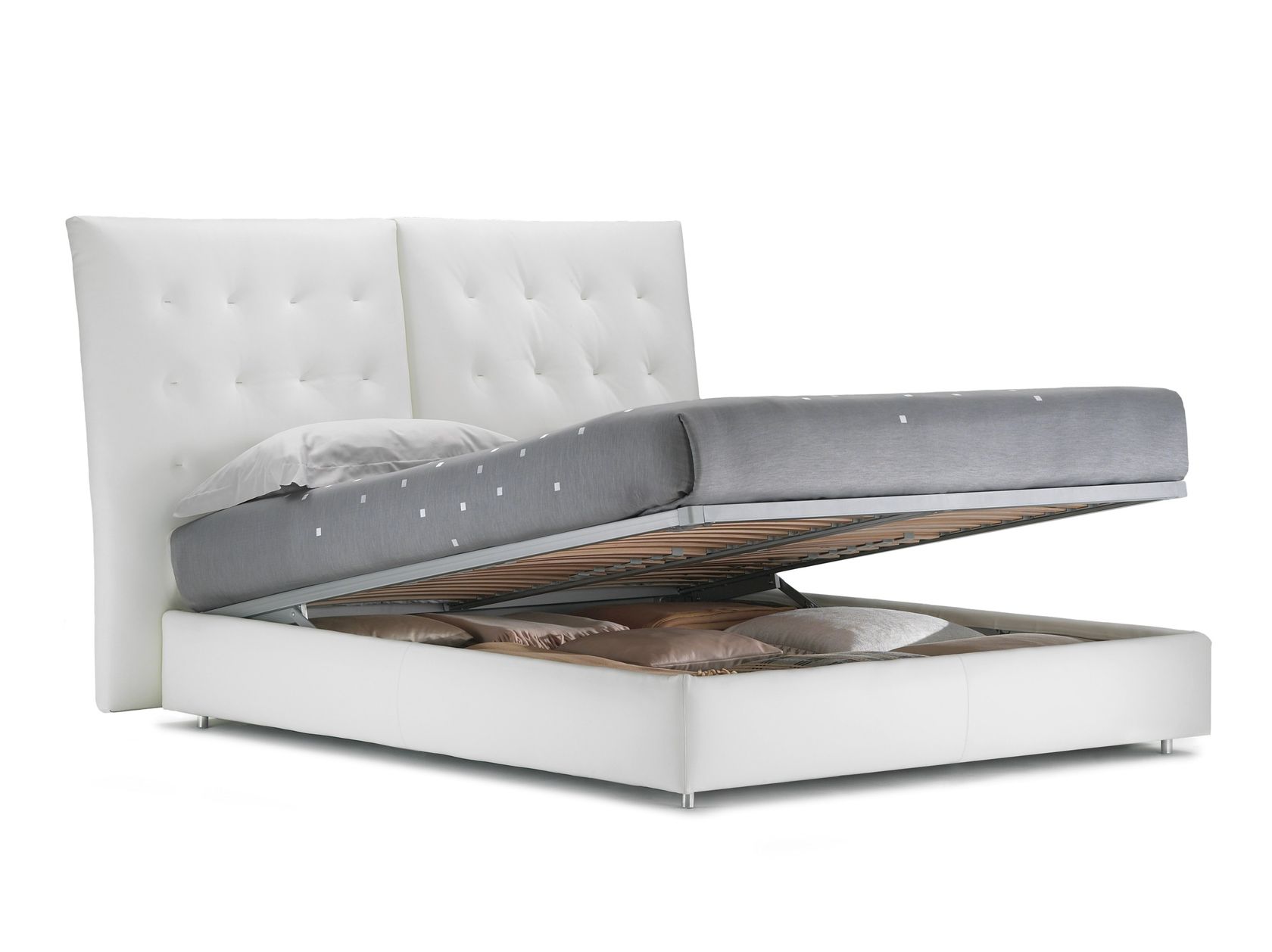 ANGLE | Bed with high headboard By Flou