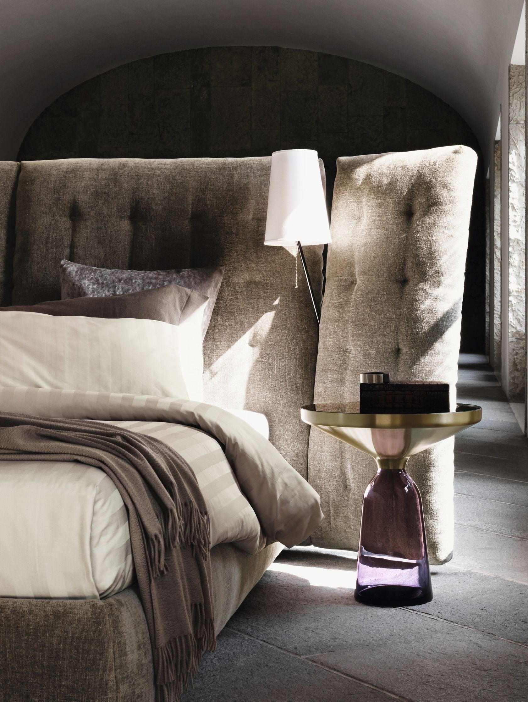 ANGLE PARAVENTO 床 By Flou