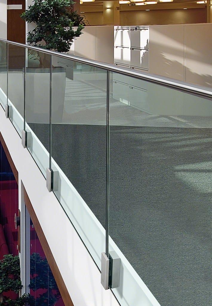 EASY GLASS® MOD 0763 parapet stainless steel By Q-RAILING ITALIA