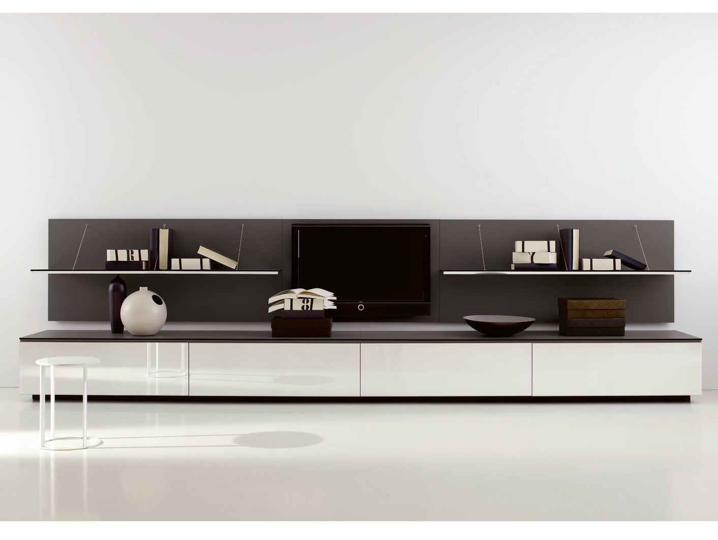 PAB | Storage wall By B&B Italia design Studio Kairos