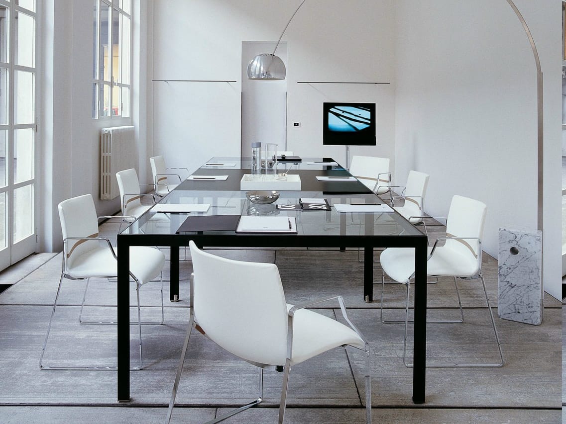PROGETTO 1 | Meeting table By B&B Italia Project design Monica Armani