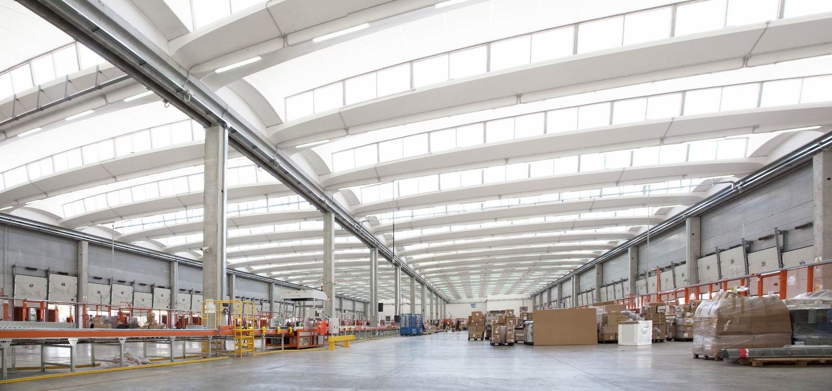 Precast reinforced concrete roof ALIANT SHED By Baraclit