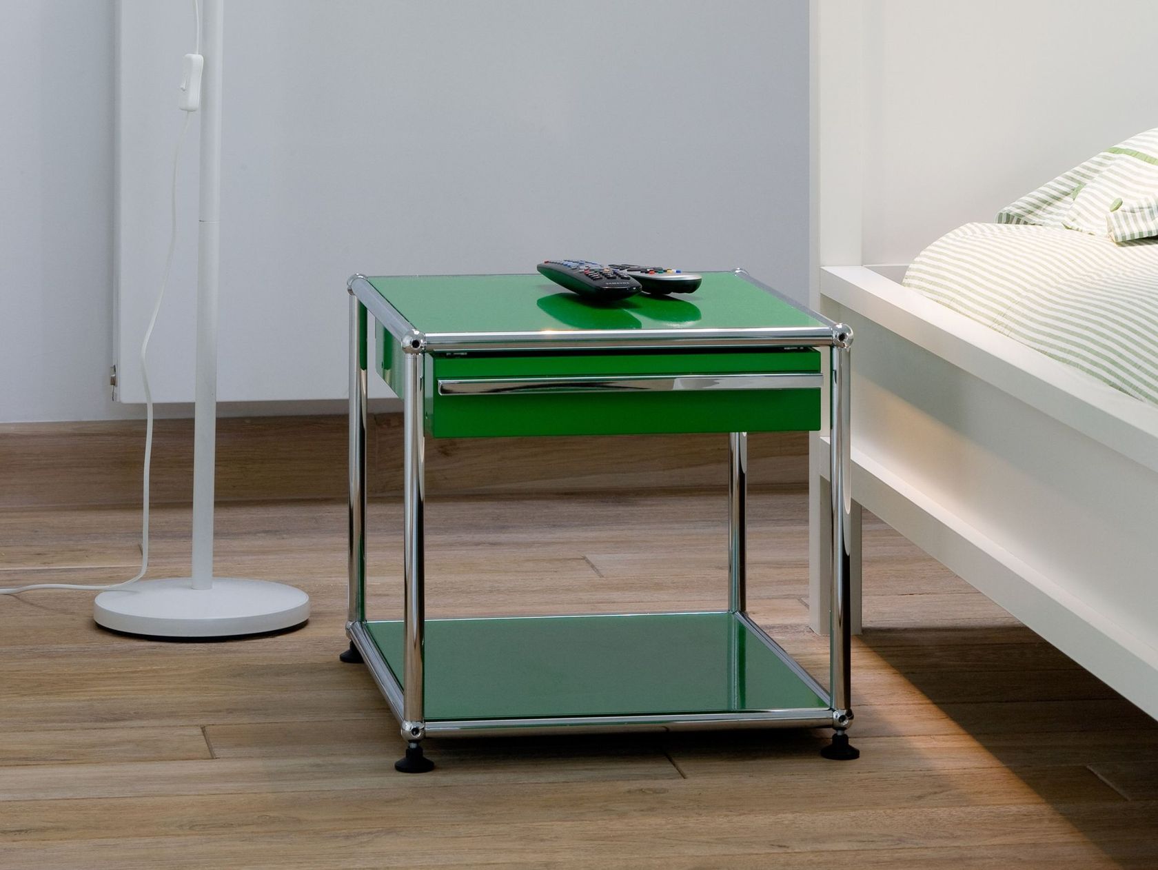 USM HALLER NIGHTSTAND | Bedside table Bedside table with drawer By USM ...
