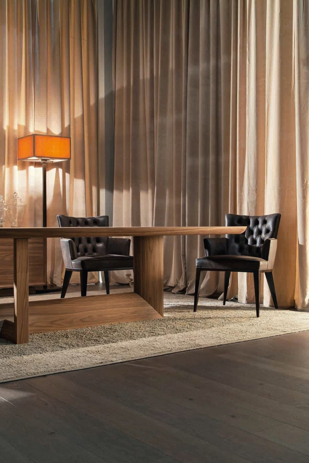INDIGO | Dining table By SELVA design Leonardo Dainelli