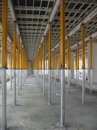 Selbsttragendes Schalungselement für Geschossdecke SKYDECK By PERI