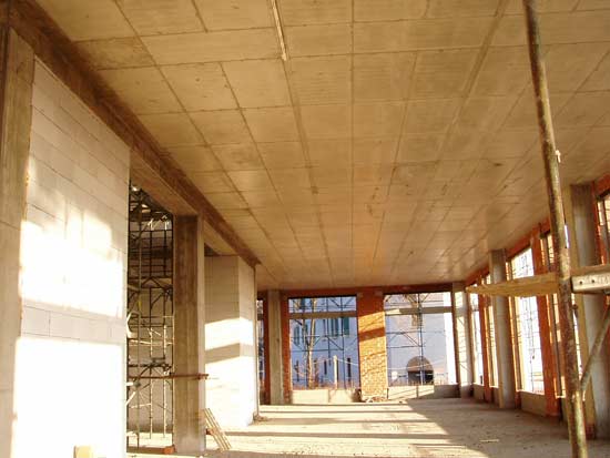 SKYDECK Self-supporting formwork panel for slab By PERI