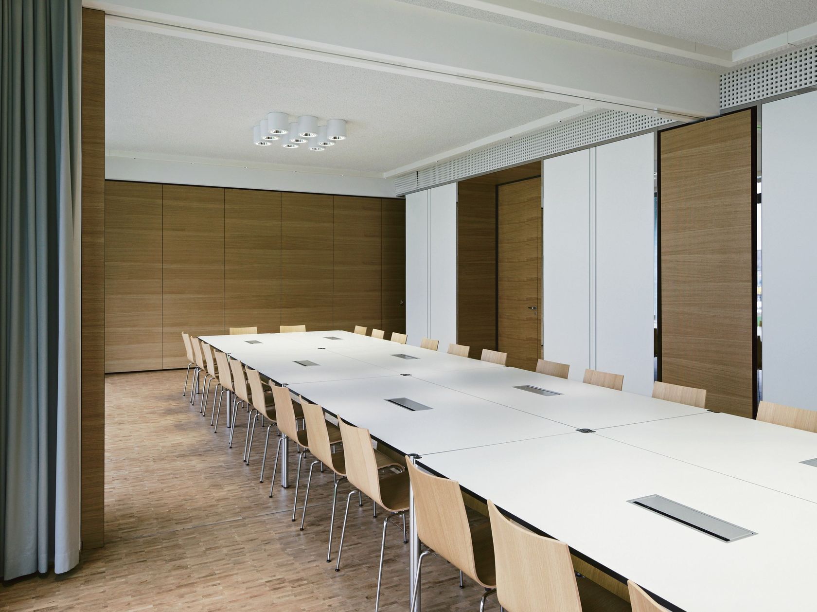USM HALLER CONFERENCE TABLE | Meeting table By USM design Fritz Haller